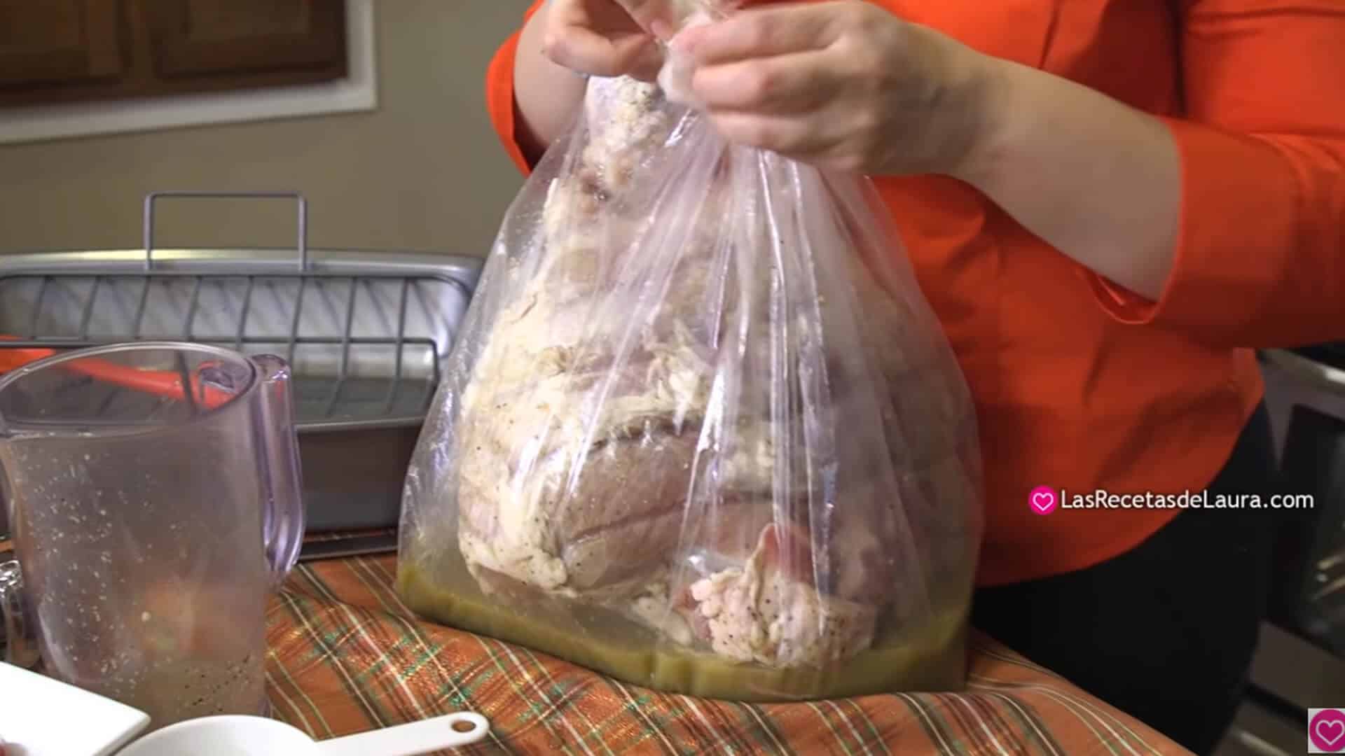 Pierna de Cerdo al Horno Mechada