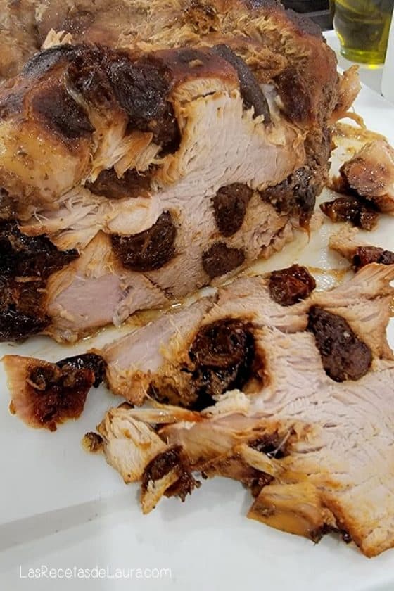 Pierna de Cerdo Mechada con Ciruelas